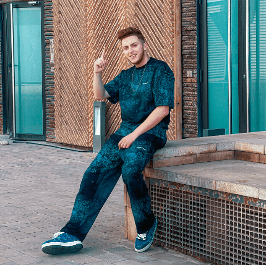 اخيرا Lazaro يطلق MAHBOUL ANA – Symfoniate - سمفونيات - مهبول انا ...